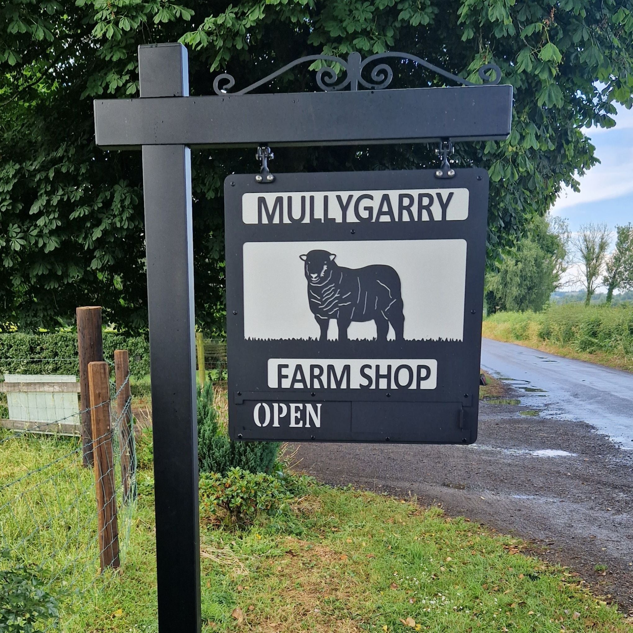 Metal Pole Sign - 100x50 Rectangle Box Section | Custom Pole Signs ...